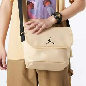 JORDAN Air Jumpman Messenger Bag