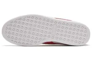 PUMA Suede Classic Low Top Sneakers