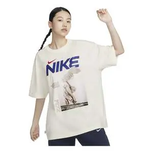 Nike Graphic Oversized T-shirt - Sail