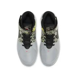 Nike Team Hustle Sneakers