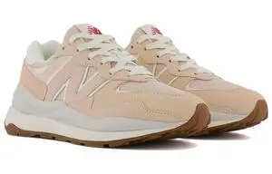 NEW BALANCE 57/40 Low Top Sneakers - Pink