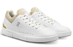 On The Roger Advantage Sneakers - White/bronze