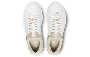On The Roger Advantage Sneakers - White/bronze