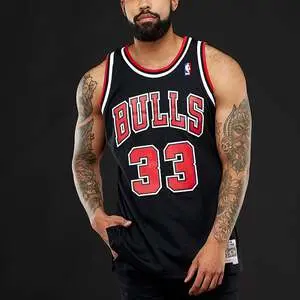 Mitchell & Ness Scottie Pippen Chicago Bulls 1997-98 Retro Jersey - Multi-color
