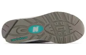 NEW BALANCE 990 V2 Low-top Sneakers - Light Grey