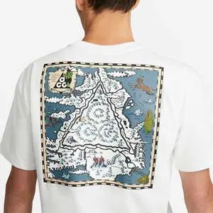 Nike Iceland Map Short Sleeve T-shirt Asia Sizing - Summit White
