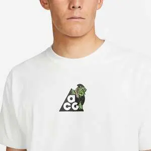 Nike X Iceland Map Short Sleeve T-shirt Asia Sizing - Summit White