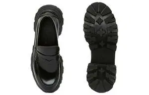 Alexander McQueen Wander Loafer - Black