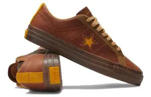 CONVERSE One Star Pro Low Sneakers - Tan