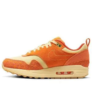 Nike Max 1 "somos Familia" Sneakers - Orange