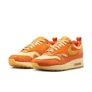 Nike Max 1 "somos Familia" Sneakers