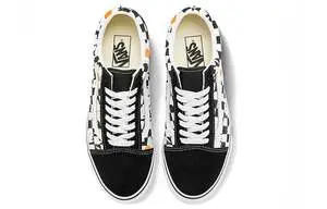 VANS Old Skool Low-top Sneakers - Black/white