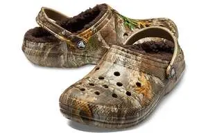 CROCS Classic Lined Real Tree Edge Clog