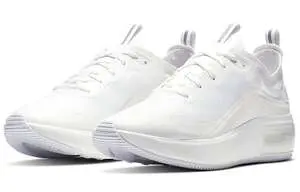 Nike Max Dia Se Athletic Sneakers - White