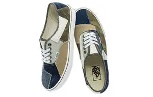 VANS Authentic Patchwork Camo Low Top Sneakers - Multi-color