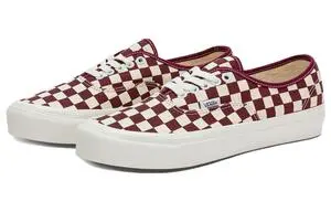 VANS Style 44 Checked Low Top Sneakers - White/red
