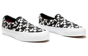 VANS Og Classic Slip-on Sneakers - Black/white