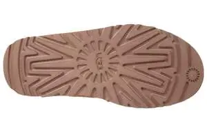UGG Neumel Lace-up Fleece Lined Boots - Chestnut