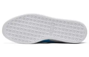 PUMA Suede Classic 21 Low Top Sneakers - White/blue