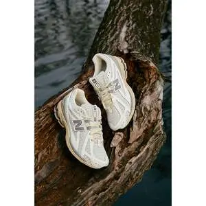 NEW BALANCE 1906r 'sea Salt Marblehead - White/gray