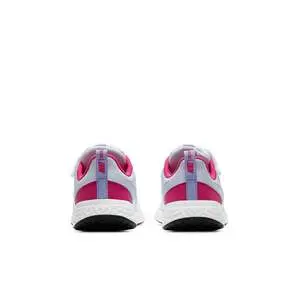 Nike Revolution 5 Sneakers
