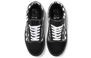 VANS Comfycush Old Skool Mixed Media Sneakers - Black/white
