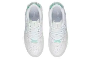 LI-NING Classic Leisure Low Top Sneakers