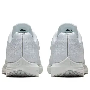 Nike Zoom Winflo 5 Athletic Sneakers