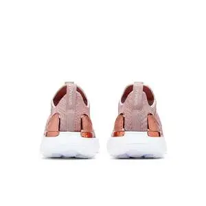 Nike React Phantom Run Flyknit 2 Premium Sneakers - Pink