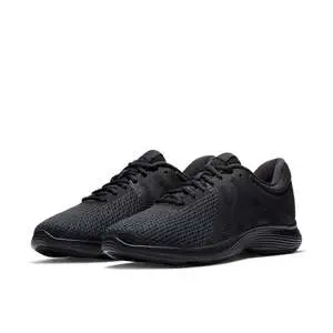 Nike Revolution 4 - Black