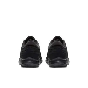 Nike Revolution 4 - Black