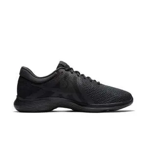 Nike Revolution 4 - Black