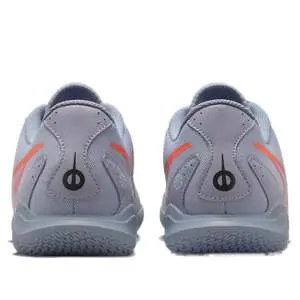Nike Tiempo Legend Club Sneakers