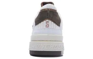 LI-NING Badfive Rookie Athletic Sneakers - White/brown
