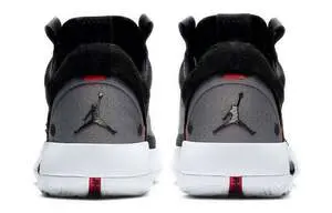 JORDAN Xxxiv Low Print - Black