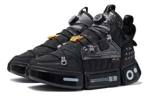 LI-NING Essence 2 Futuristic Sneakers