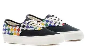 VANS Authentic Vlt Lx 'pride' Sneakers - Black/white