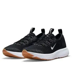 Nike React Escape Run Flyknit Sneakers