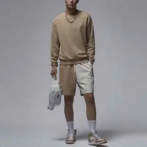 JORDAN Essentials Logo Crewneck Sweatshirt
