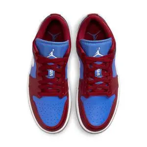 JORDAN 1 Low Sneakers