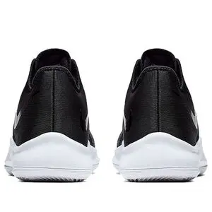 Nike Versitile 3 Mid Top Basketball Sneakers - Black