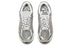 NEW BALANCE Invincible X N.hoolywood X 2002r Sneakers