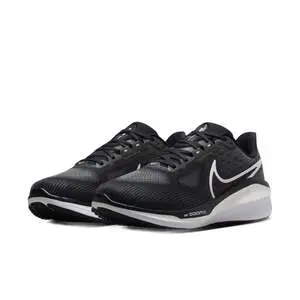 Nike Zoom Vomero 17 Extra Wide Sneakers