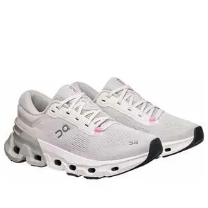 On Cloudflyer Sneakers - White/glacier