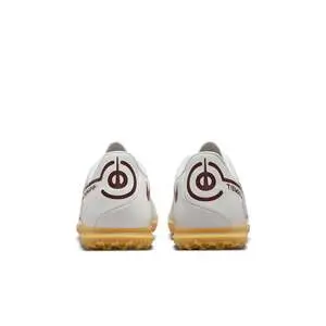 Nike Tiempo Legend 9 Club Tf Soccer Cleats