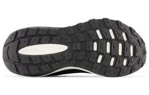 NEW BALANCE Dynasoft Nitrel V5 Low Top Sneakers - Black/white