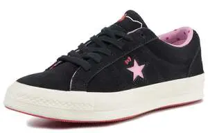CONVERSE X Hello Kitty One Star Suede Low Top Sneakers - Black