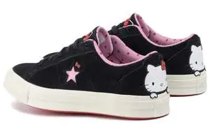 CONVERSE X Hello Kitty One Star Suede Low Top Sneakers - Black