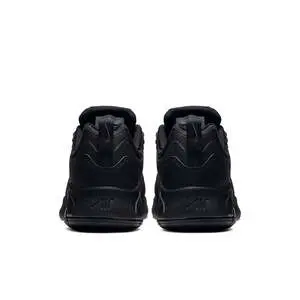Nike Max 200 "triple - Black