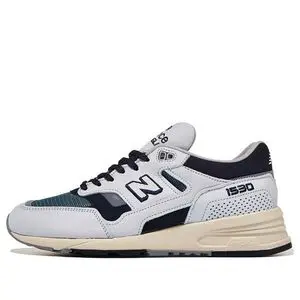 NEW BALANCE 1530 Sneakers